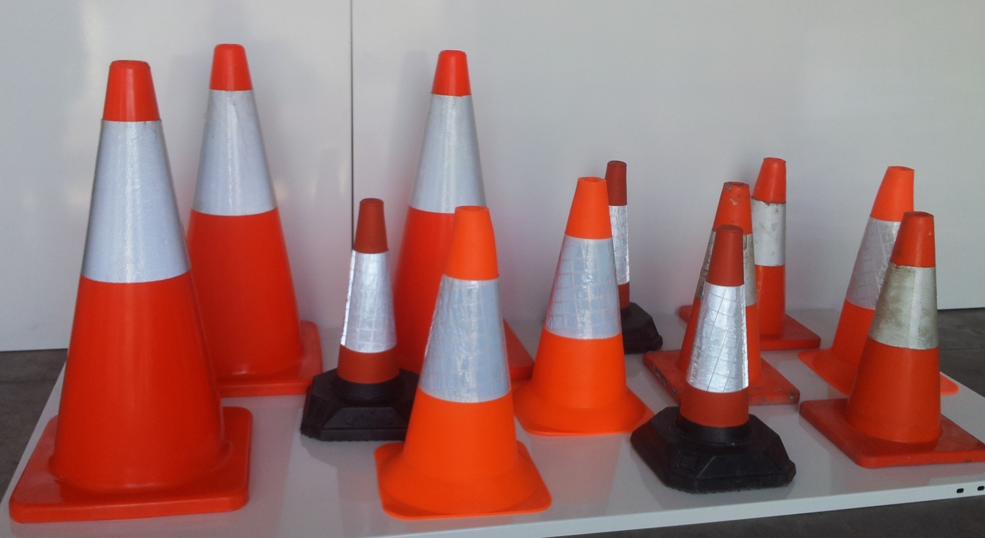 SIGNAL CONES